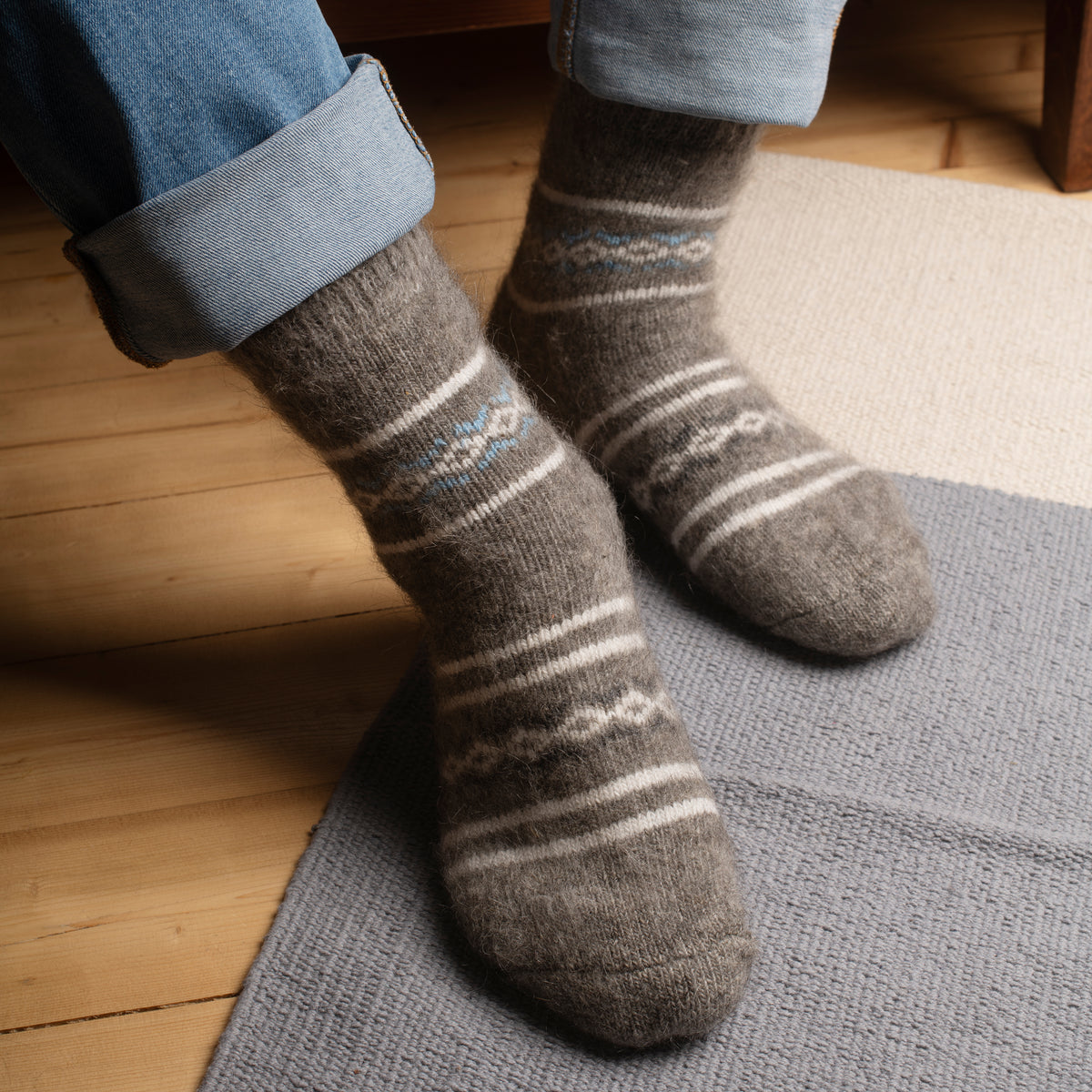 Women's Winter Violets Thick Goat Wool Crew Socks | Siberia Spirit ...