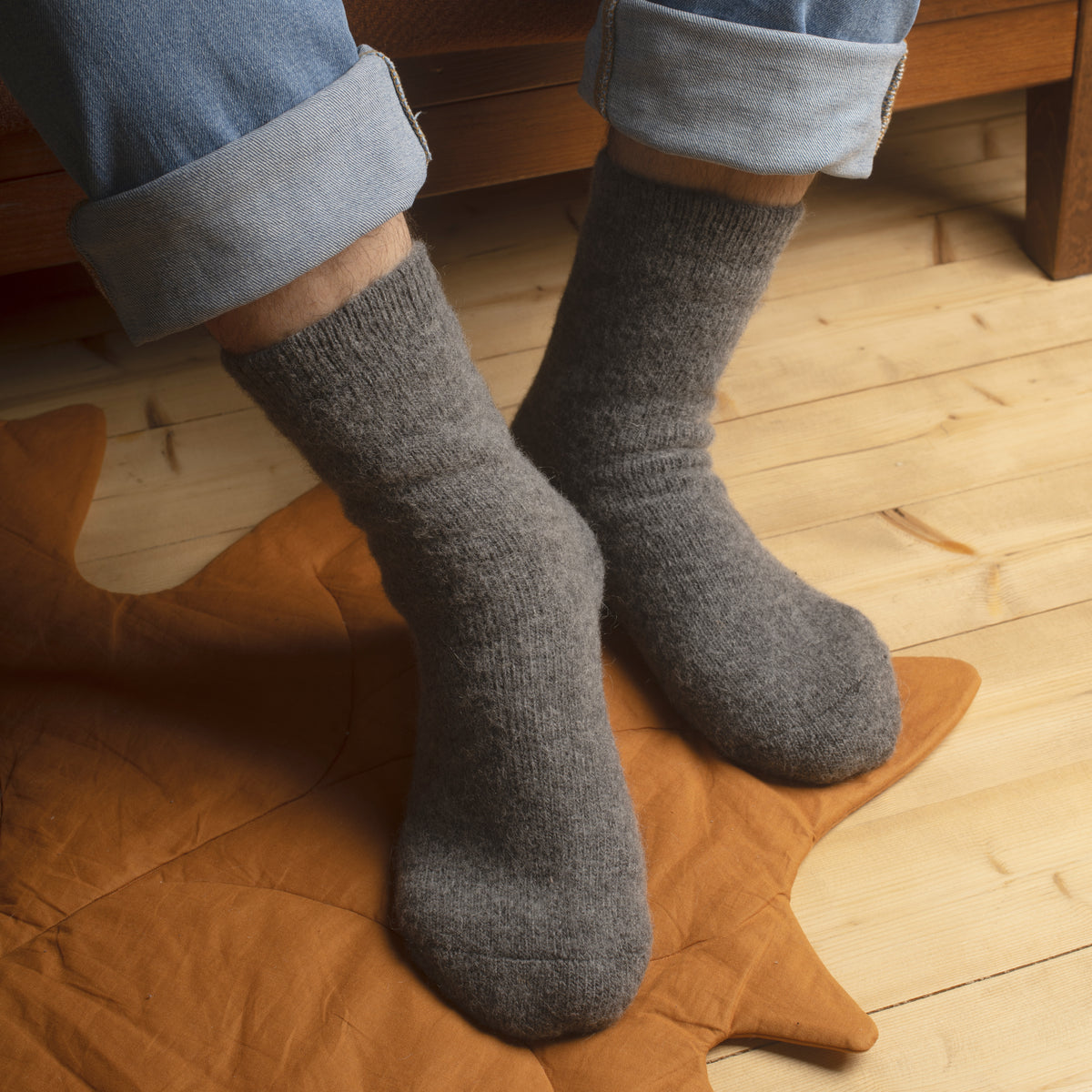 Men's Winter Spirit Non-Binding Merino Wool Crew Socks| Siberia Spirit ...